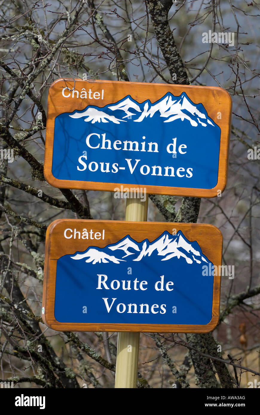 Hand painted road signs hi-res stock photography and images - Alamy