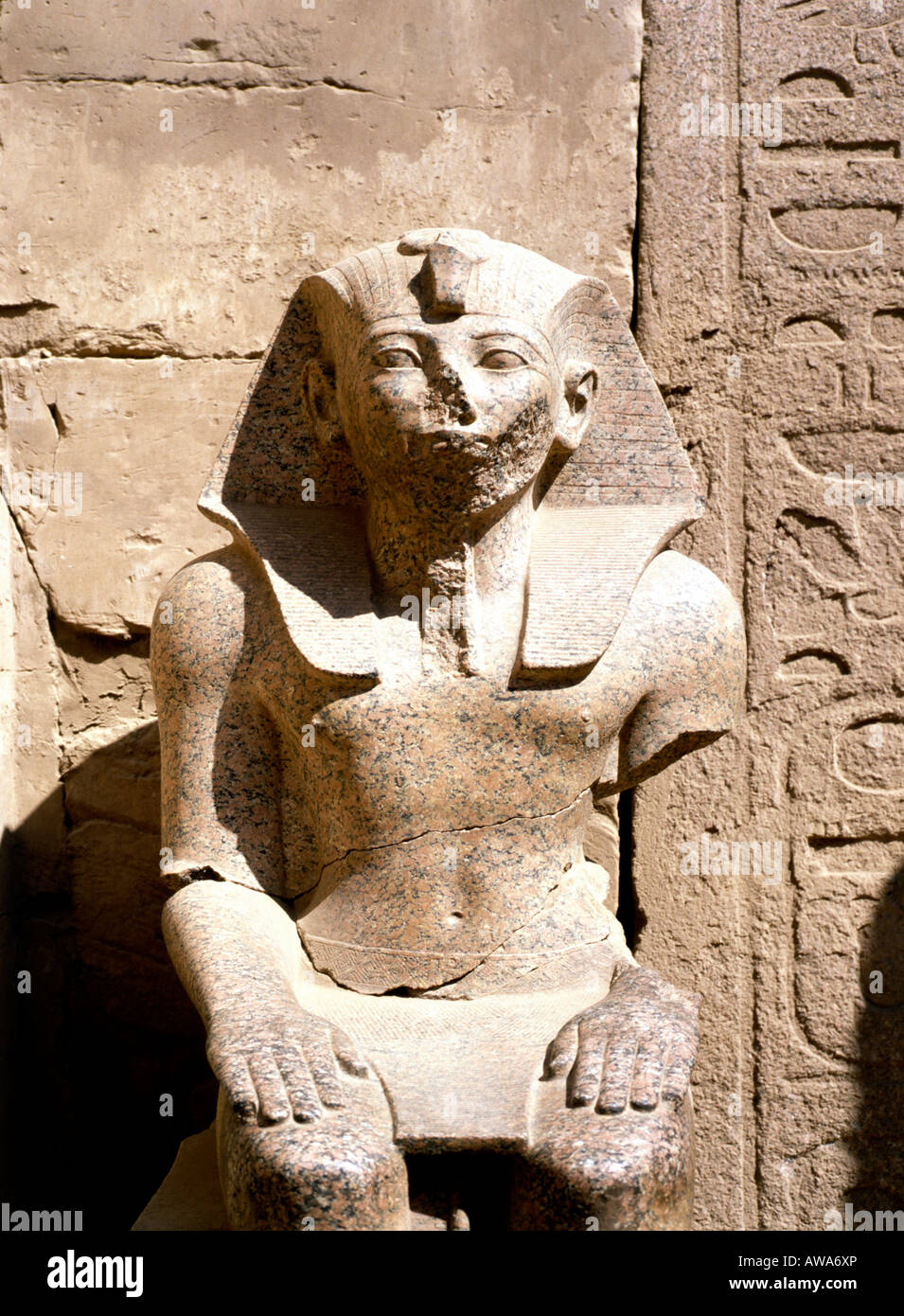 Statue in Karnak Temple Stock Photo - Alamy