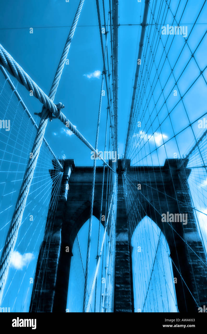 Brooklyn bridge columns hi-res stock photography and images - Alamy
