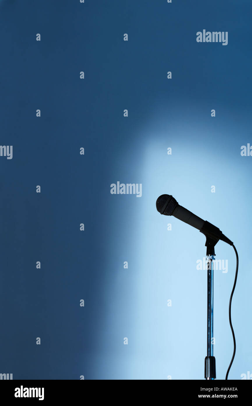 Empty stage hi-res stock photography and images - Alamy