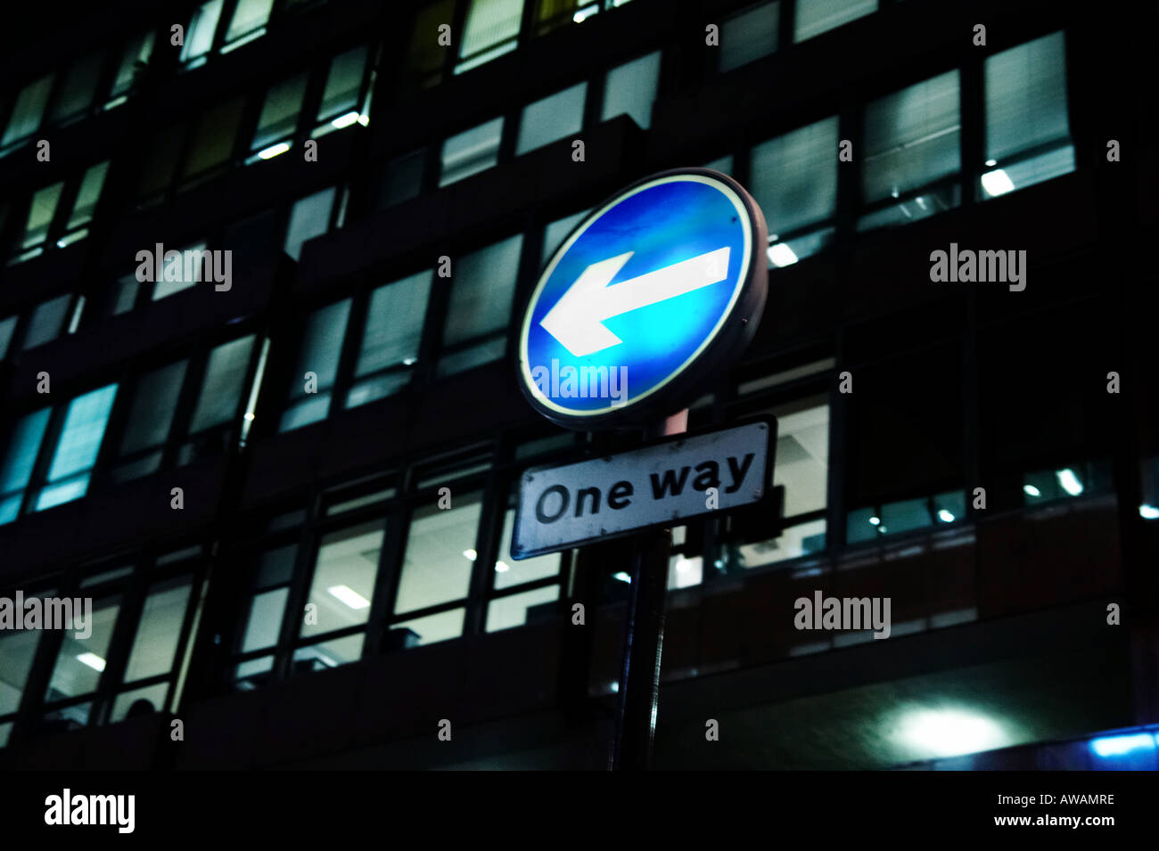 One way sign hi-res stock photography and images - Alamy