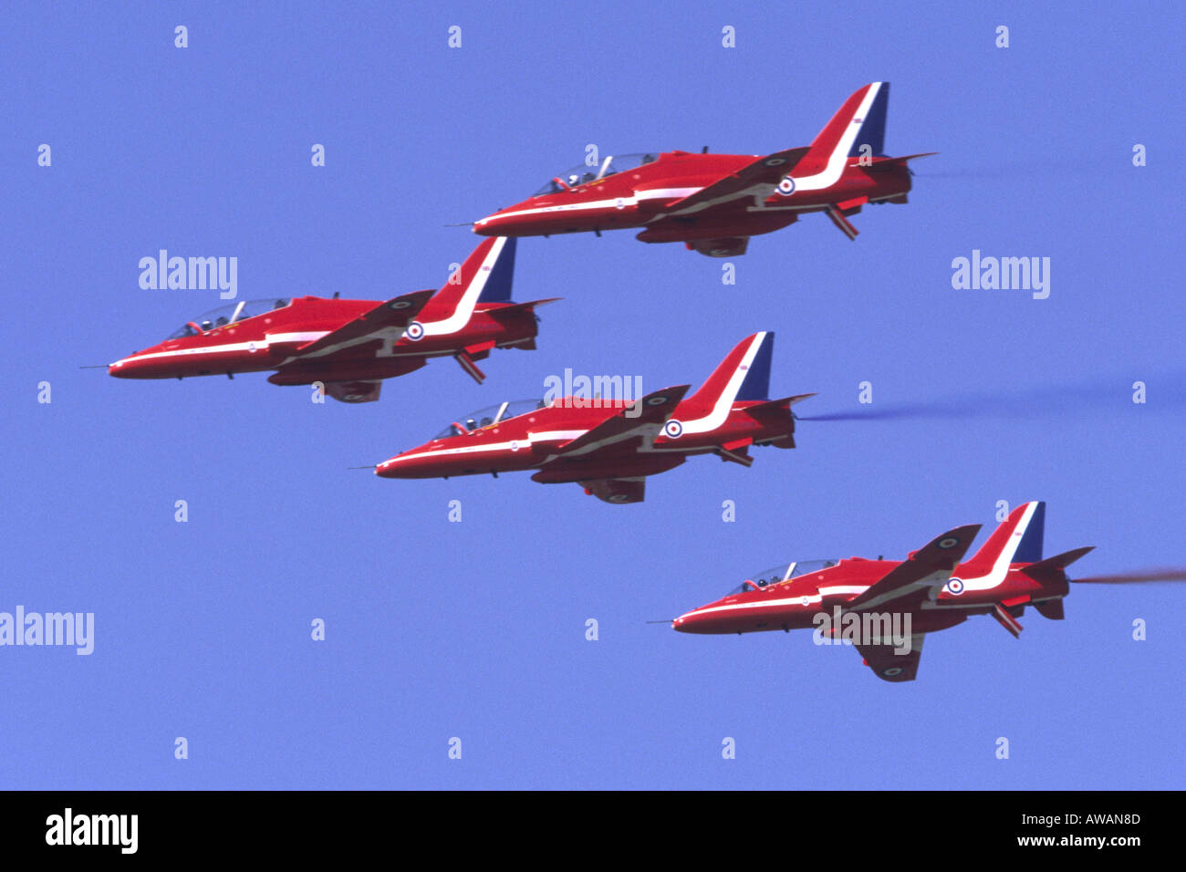 Red Arrows RAf Bae Hawk aircraft formation Stock Photo - Alamy