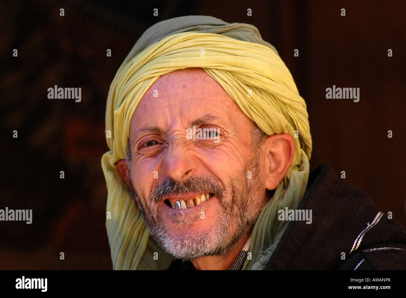 Arabic male head and shoulders hi-res stock photography and images - Alamy