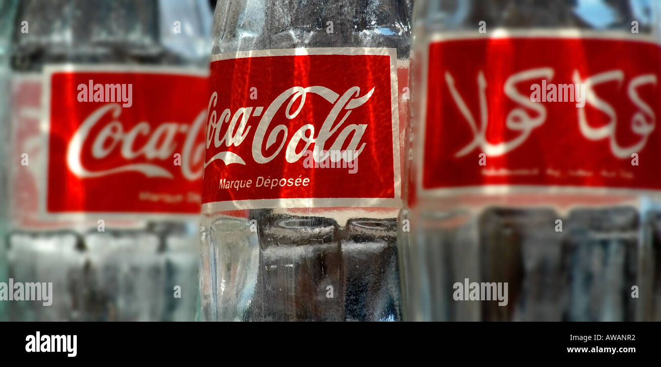 Coca cola logo arabic hi-res stock photography and images - Alamy