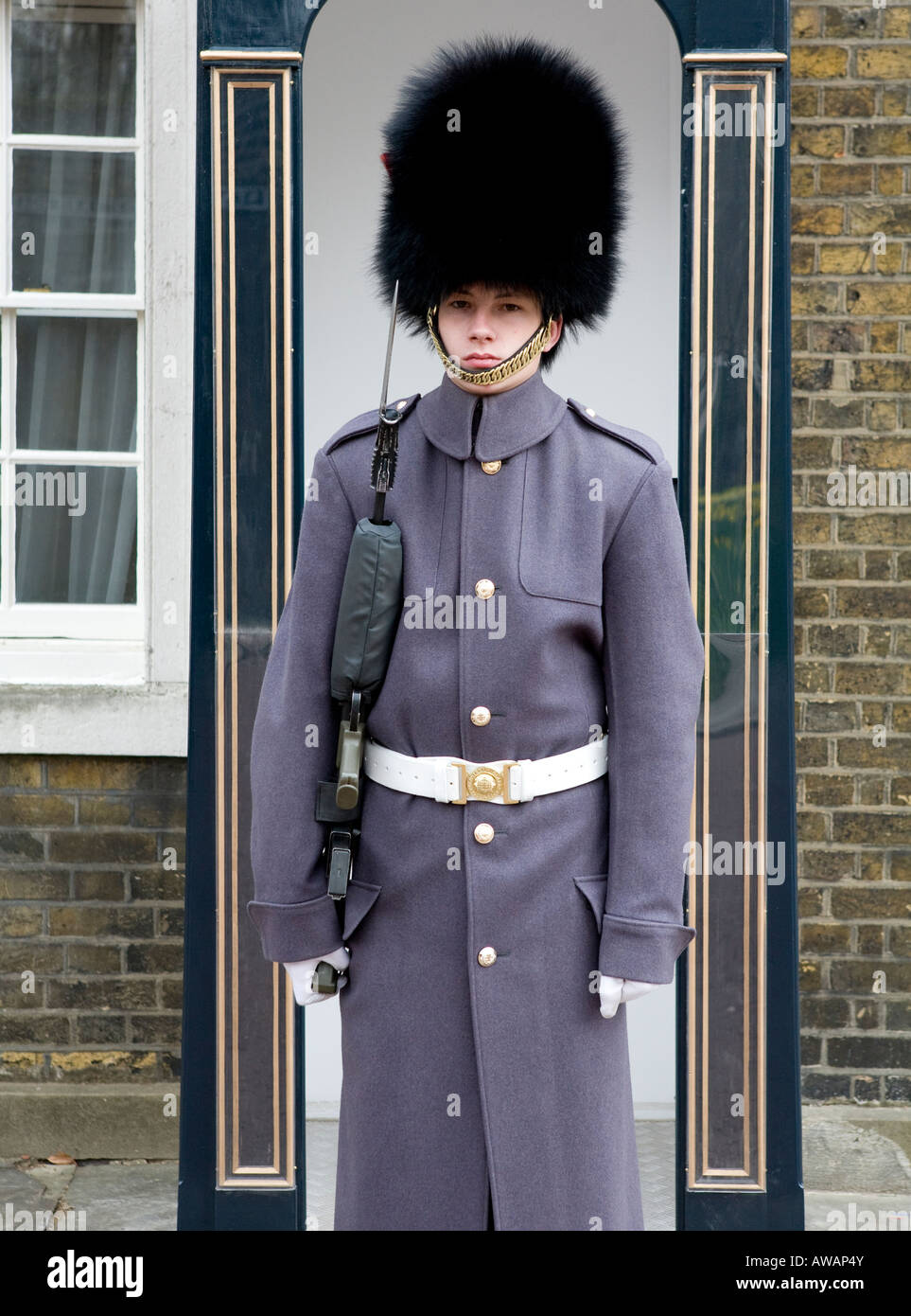 Uk royal guard hi-res stock photography and images - Alamy