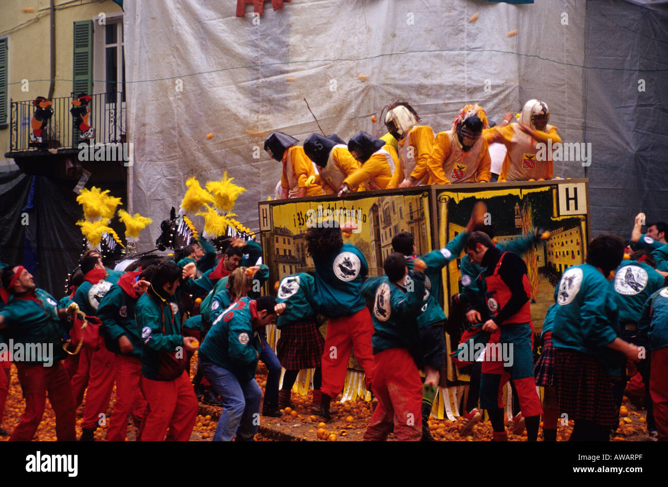 Carnevale ivrea hi-res stock photography and images - Alamy