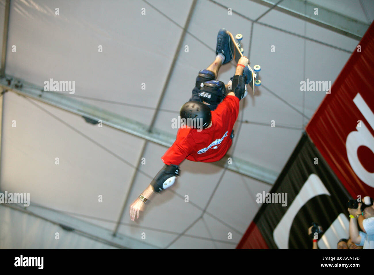 Tony hawk hi-res stock photography and images - Alamy