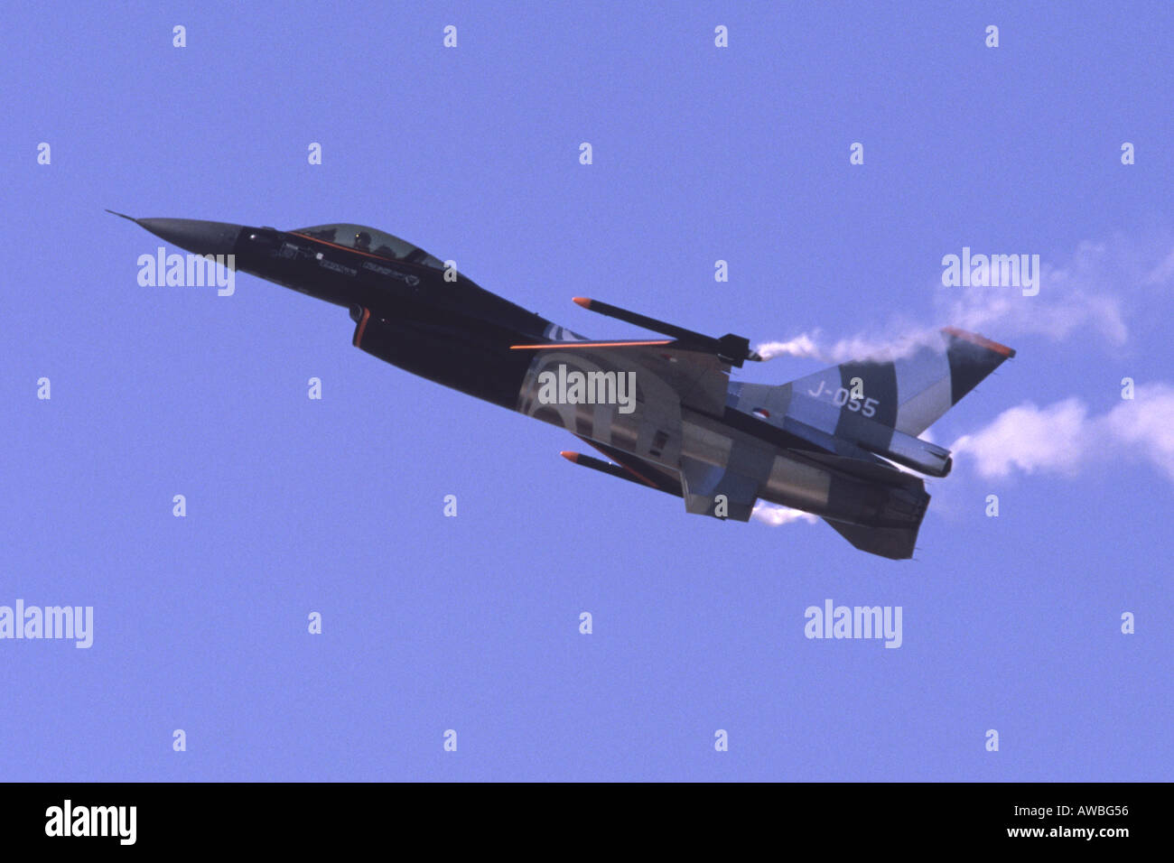 F-16AM Fighting Falcon Stock Photo - Alamy