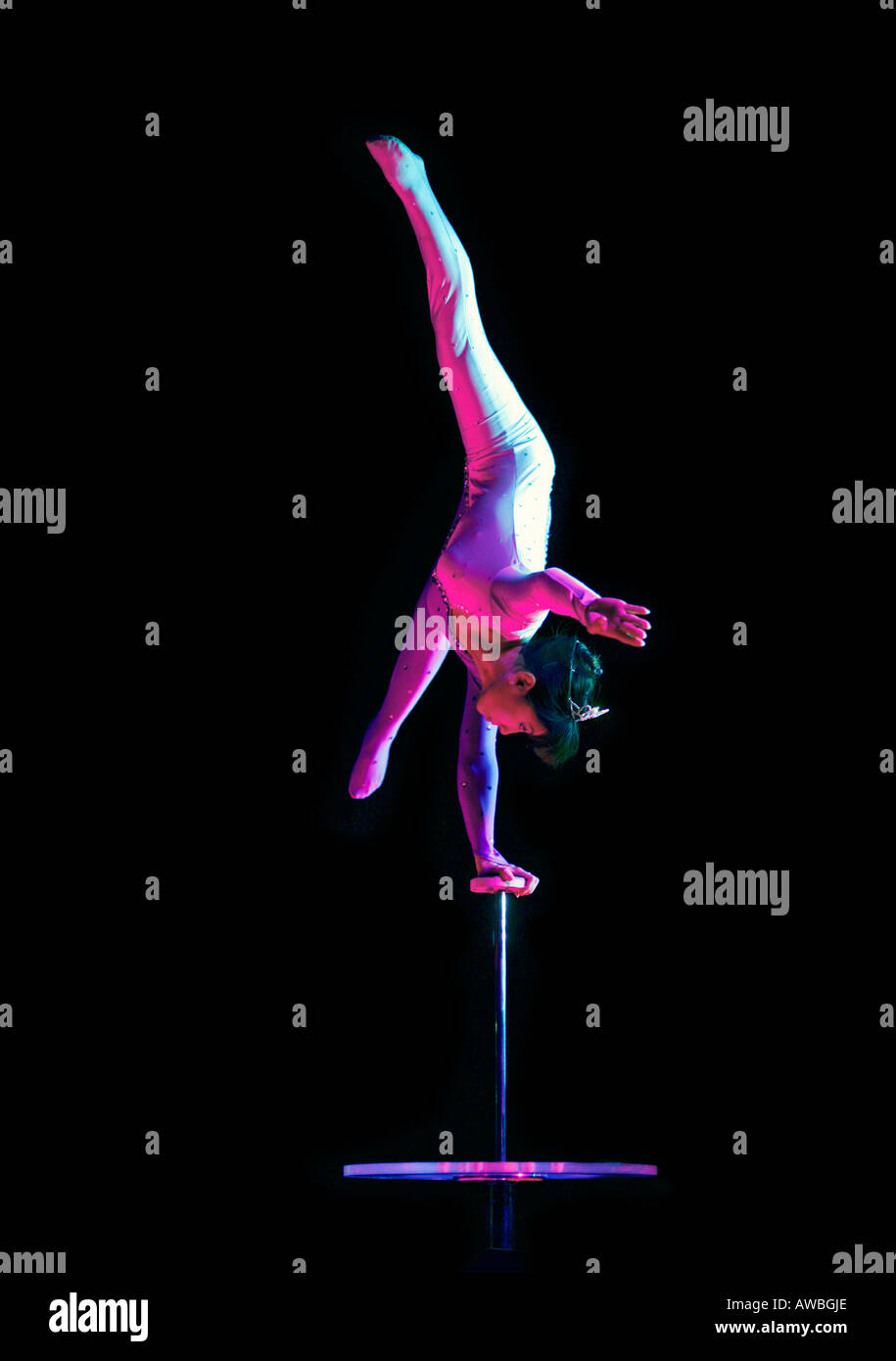 Circus contortionist hi-res stock photography and images - Alamy