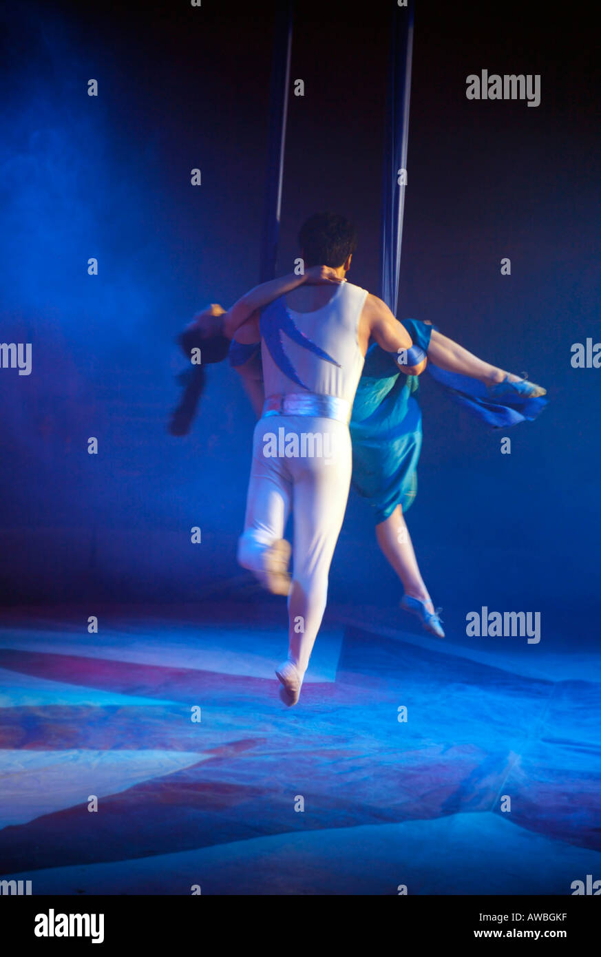 Circus dancers hi-res stock photography and images - Alamy