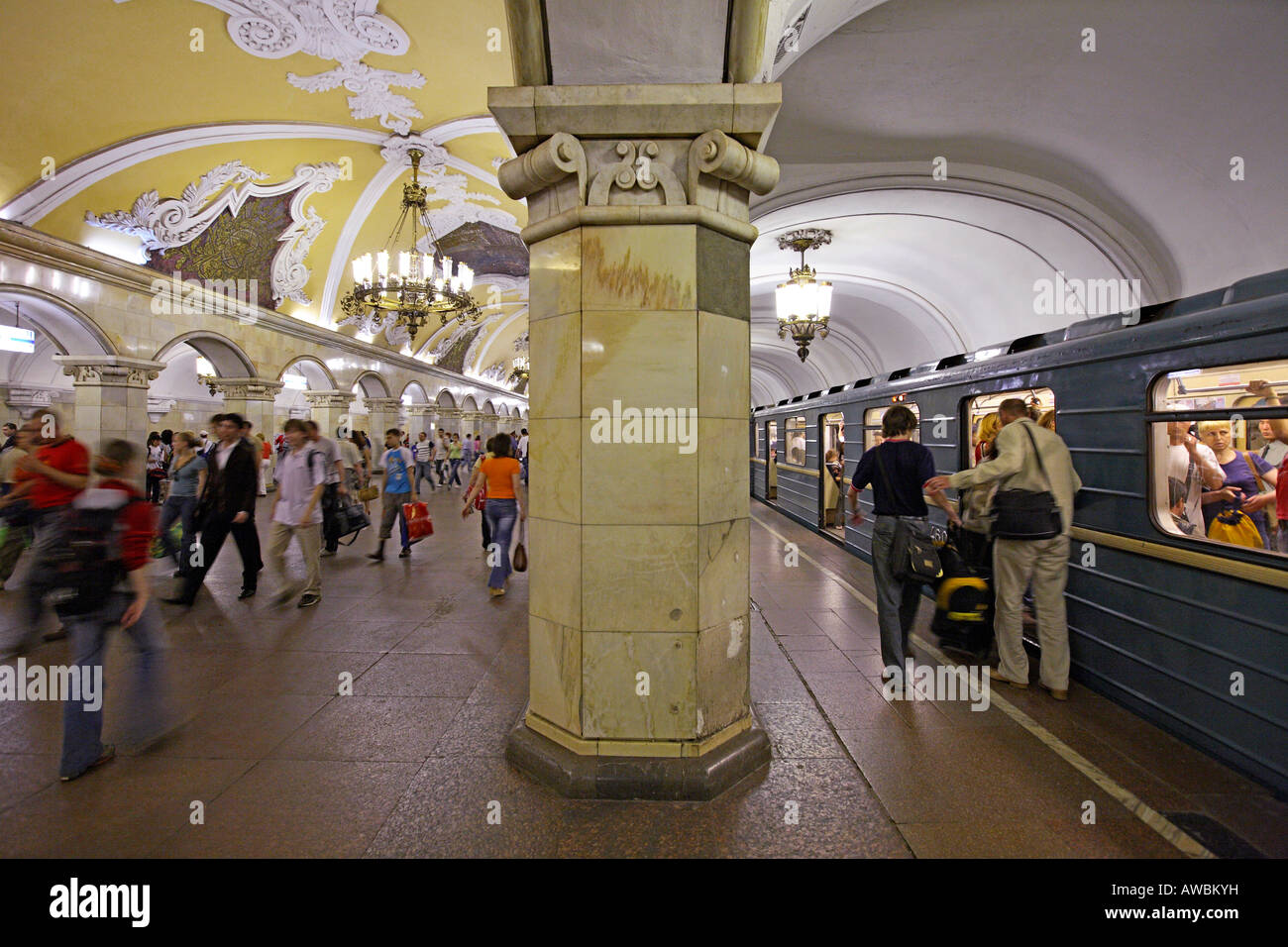 Russia, Moscow, Komsomolskaya Underground Metro Station Stock Photo - Alamy
