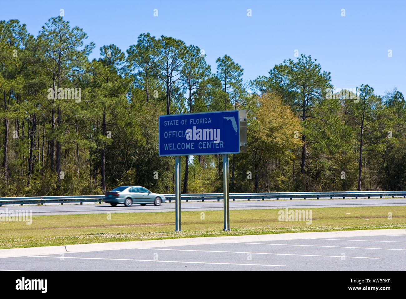 State of Florida Official Welcome Center Highway Signage Stock Photo ...