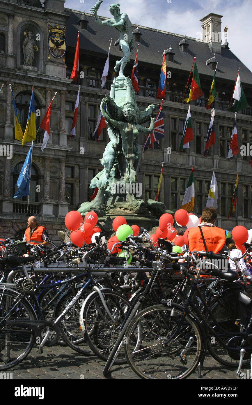 Bikes in antwerpen hi-res stock photography and images - Alamy