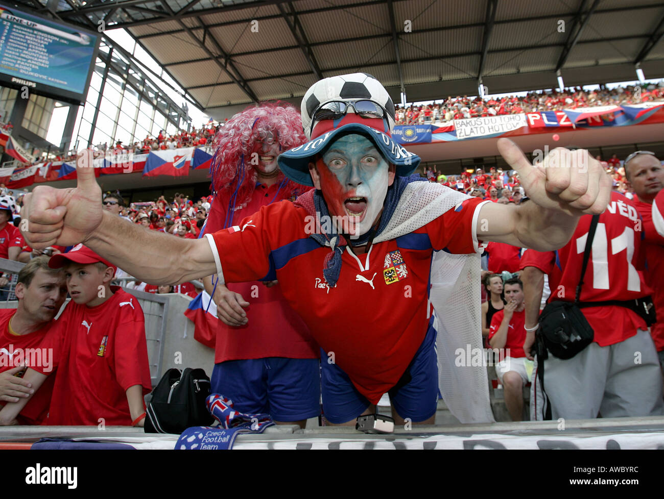 Football fan chanting crowd cheering hi-res stock photography and ...