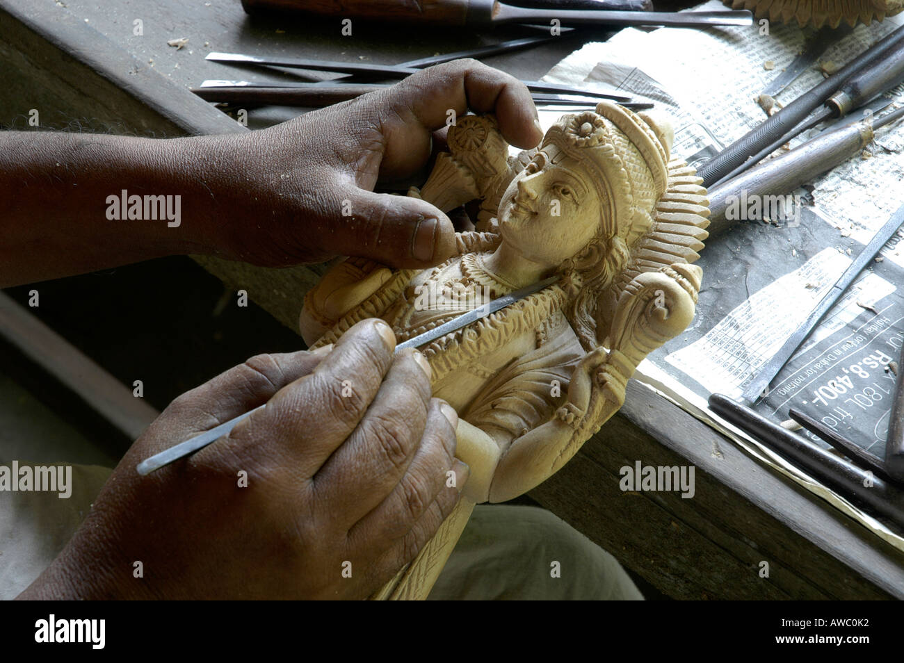 TRADITIONAL WOOD CARVING Stock Photo - Alamy