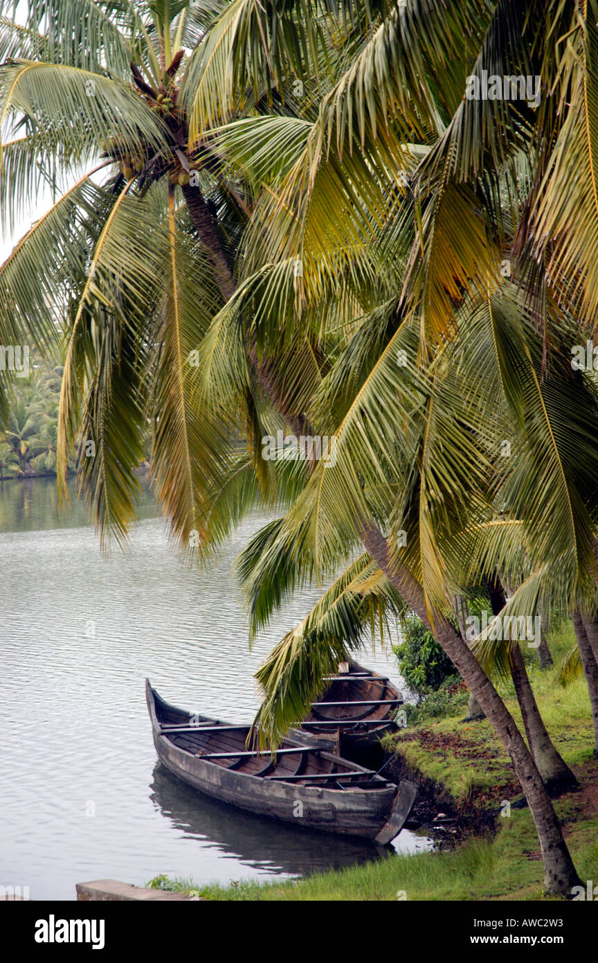 BOATS WAITING BACKWATERS VARKALA Stock Photo - Alamy