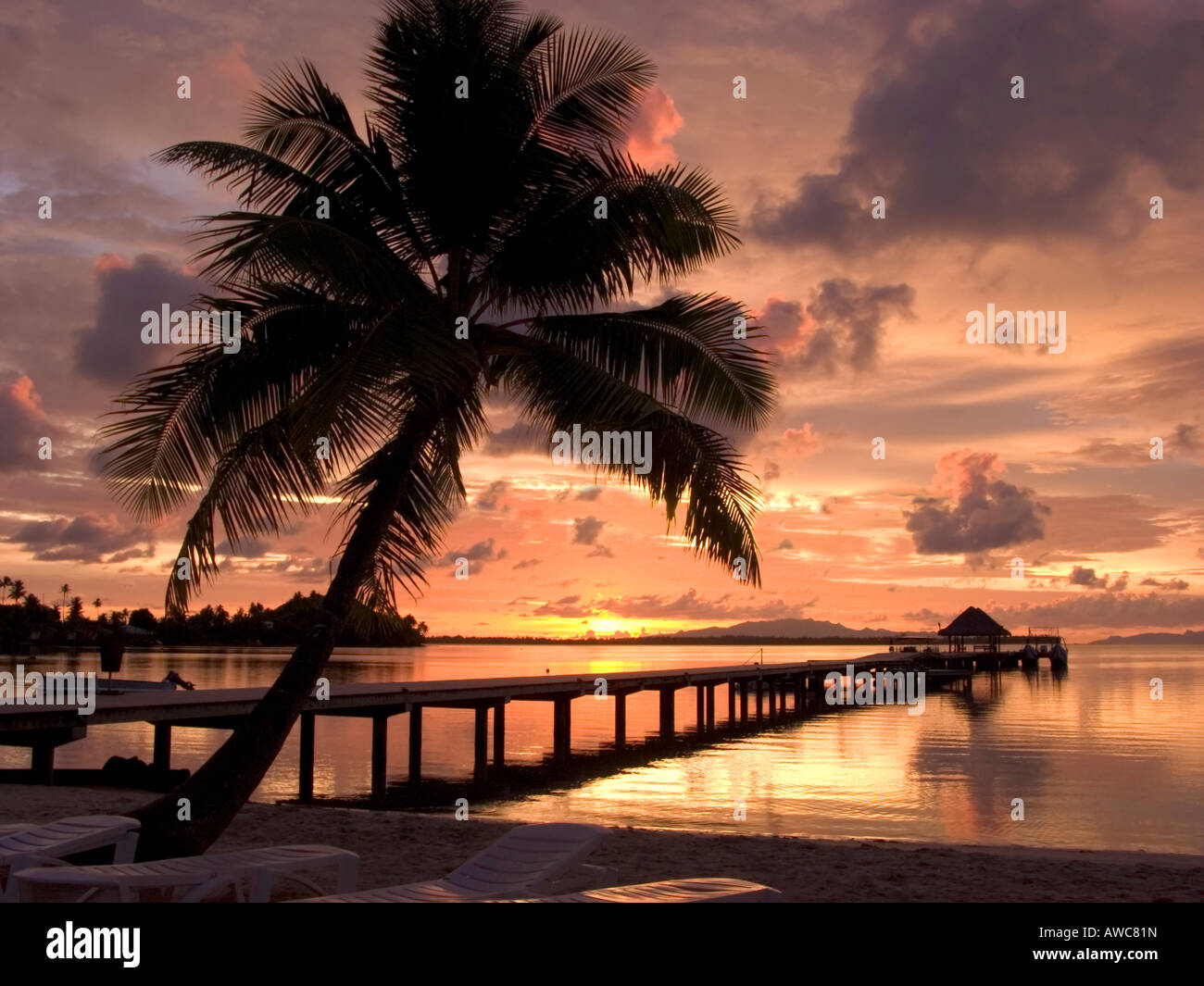 Sunrise in Bora Bora Tahiti French Polynesia Stock Photo - Alamy
