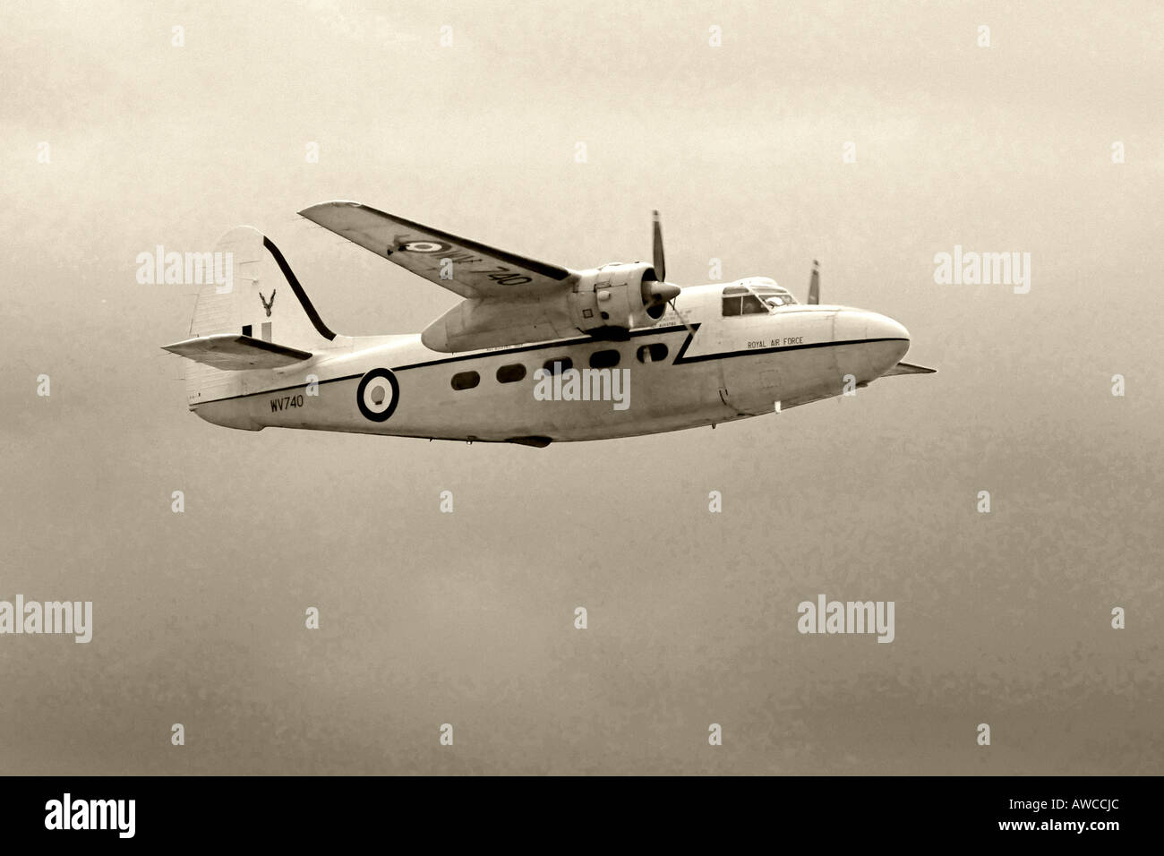 Raf plane 1950s hi-res stock photography and images - Alamy