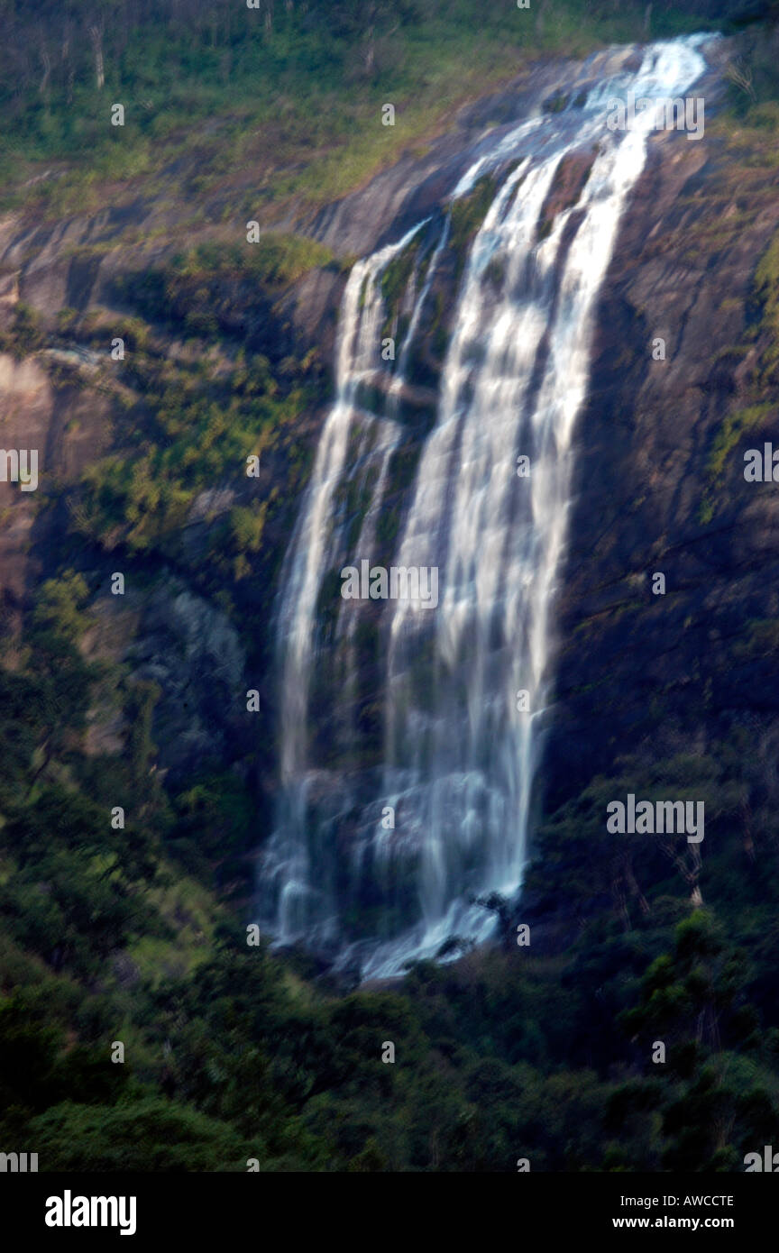 WATERFALLS ON THE MUNNAR POLLACHI ROAD NEAR OLD MUNNAR Stock Photo - Alamy