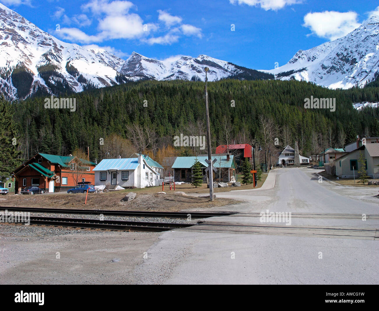 Yoho national park mount field hi-res stock photography and images - Alamy