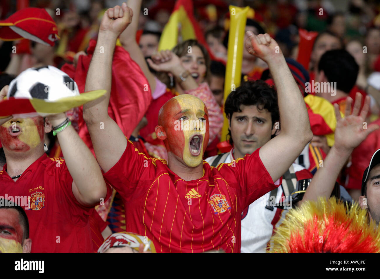 Fifa World Cup 2006 Face Paint Stock Photos & Fifa World Cup 2006 Face ...