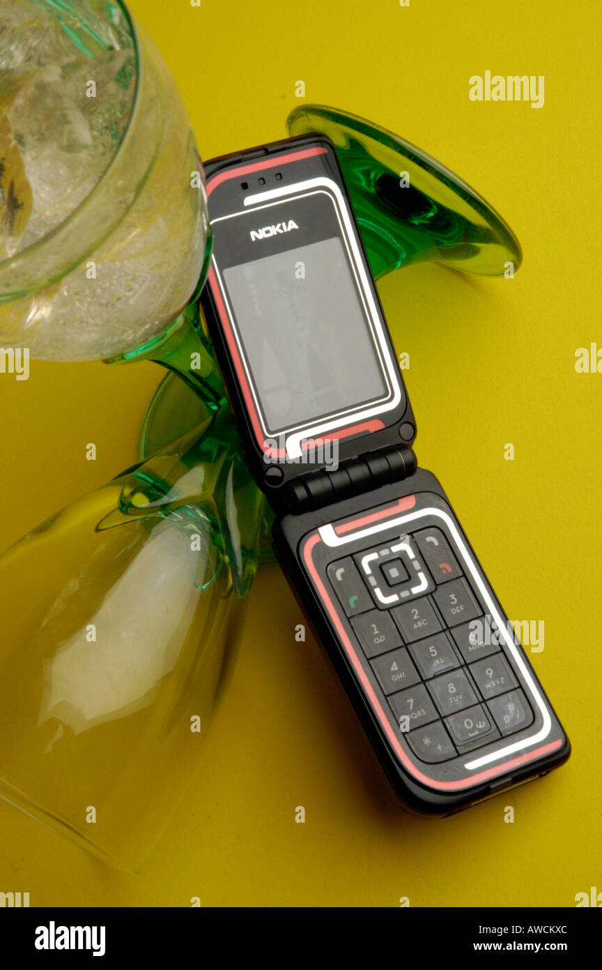 NOKIA MOBILE PHONE DISPLAY Stock Photo - Alamy