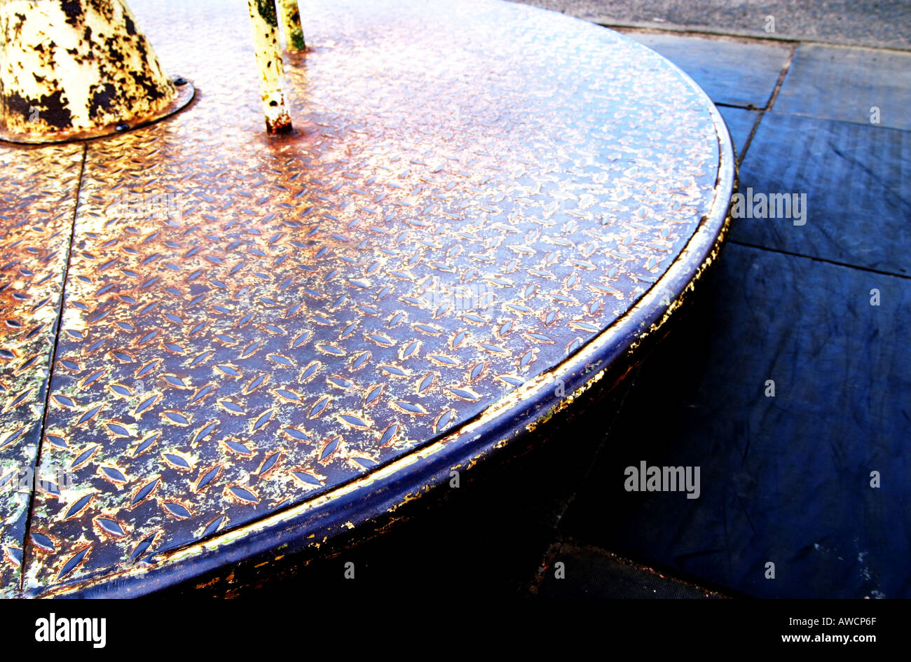 Metal roundabout hi-res stock photography and images - Alamy