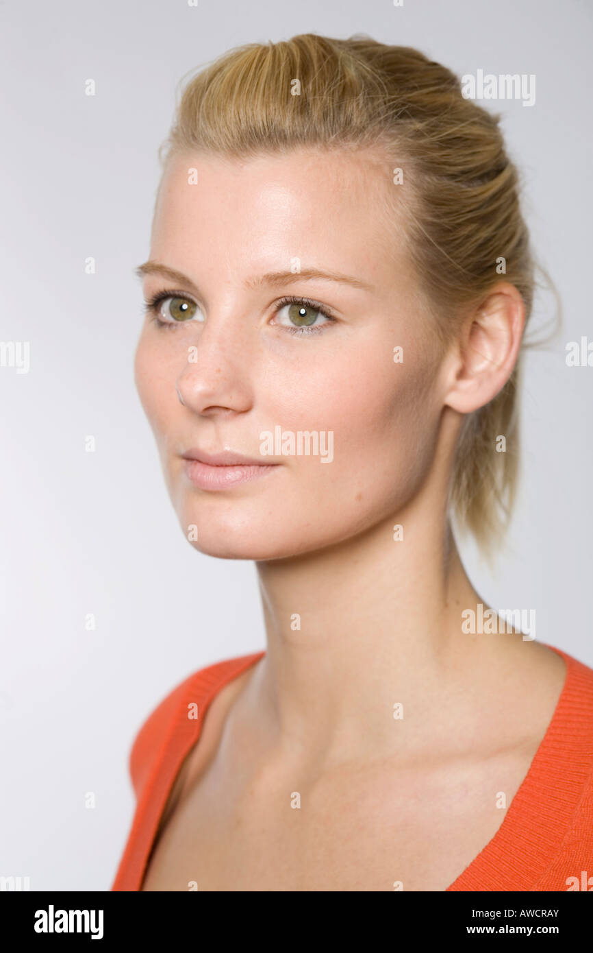Gazing sideways hi-res stock photography and images - Alamy