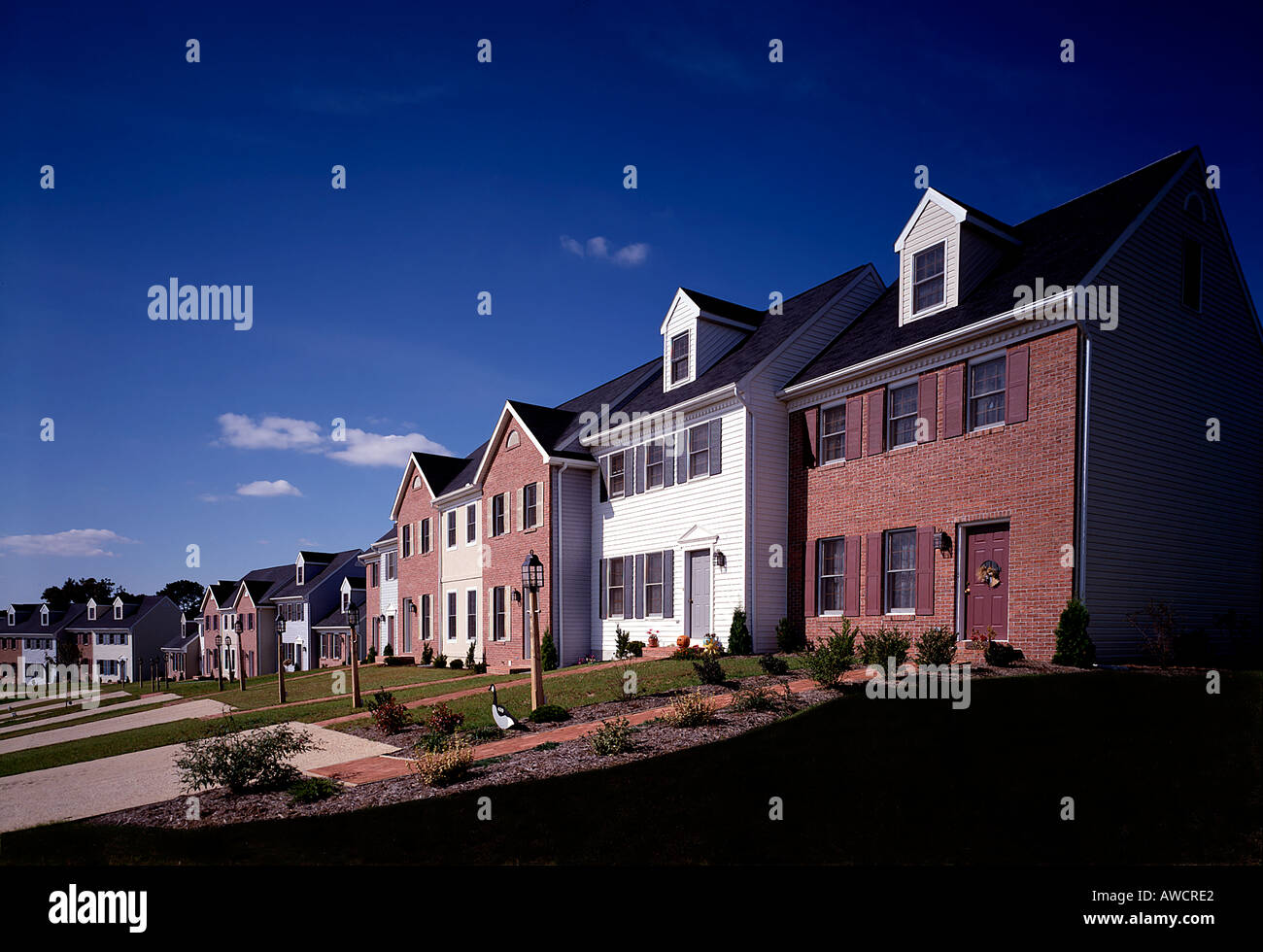 Housing townhouses americana hi-res stock photography and images - Alamy