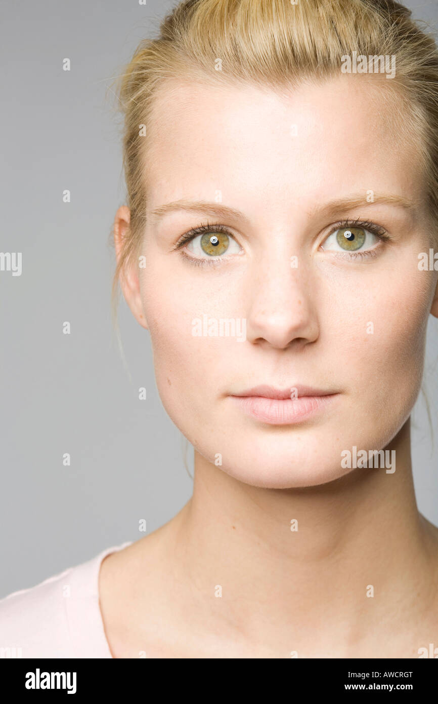 Frontal portrait hi-res stock photography and images - Alamy