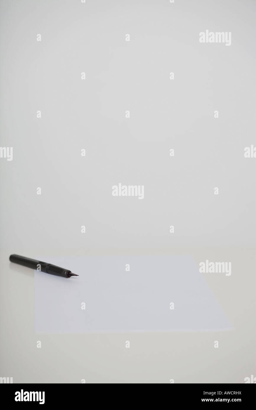 White paper sheet hi-res stock photography and images - Alamy