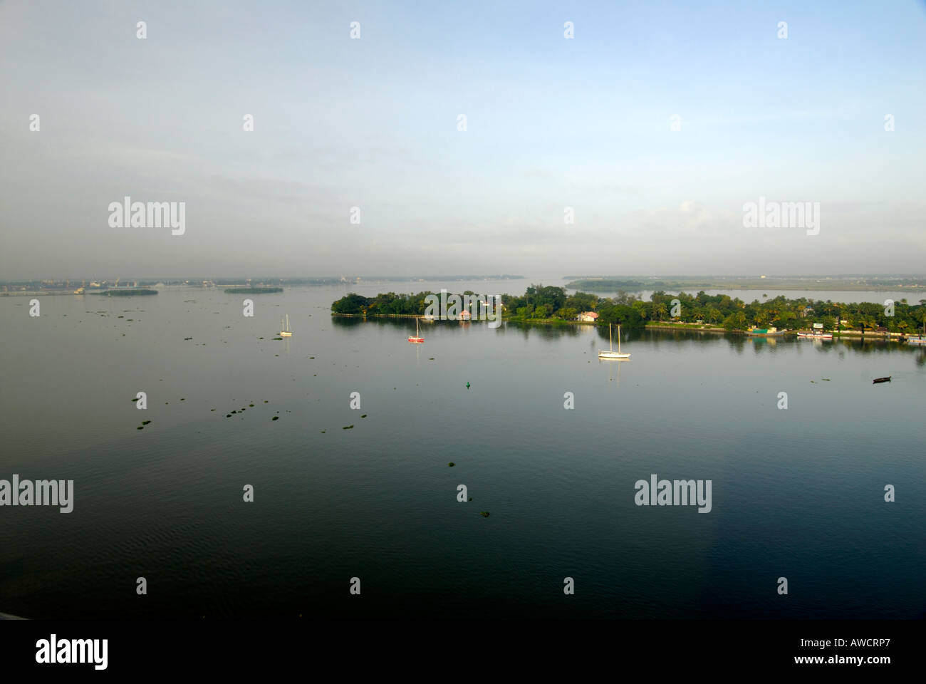VEMBANAD LAKE IN KOCHI KERALA Stock Photo - Alamy