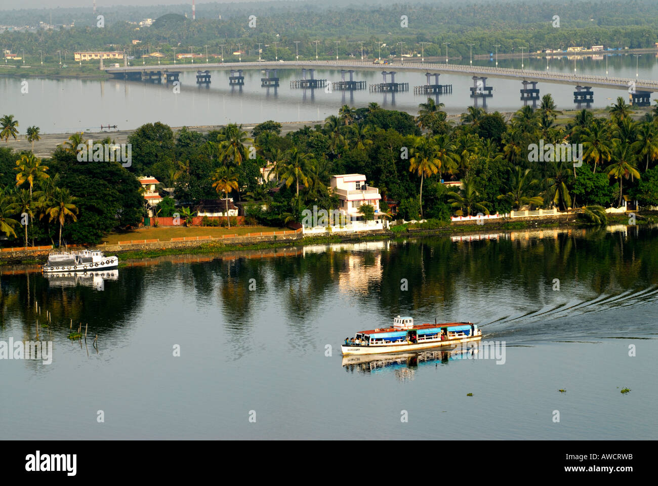 Vembanad kayal hi-res stock photography and images - Alamy