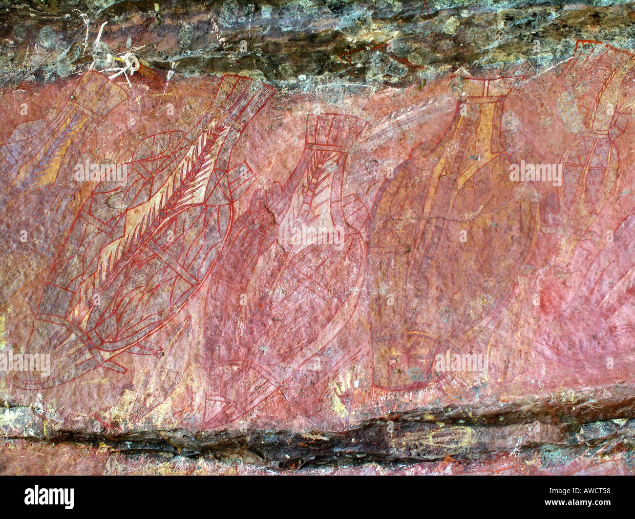 Kakadu aboriginal cave paintings hi-res stock photography and images - Alamy