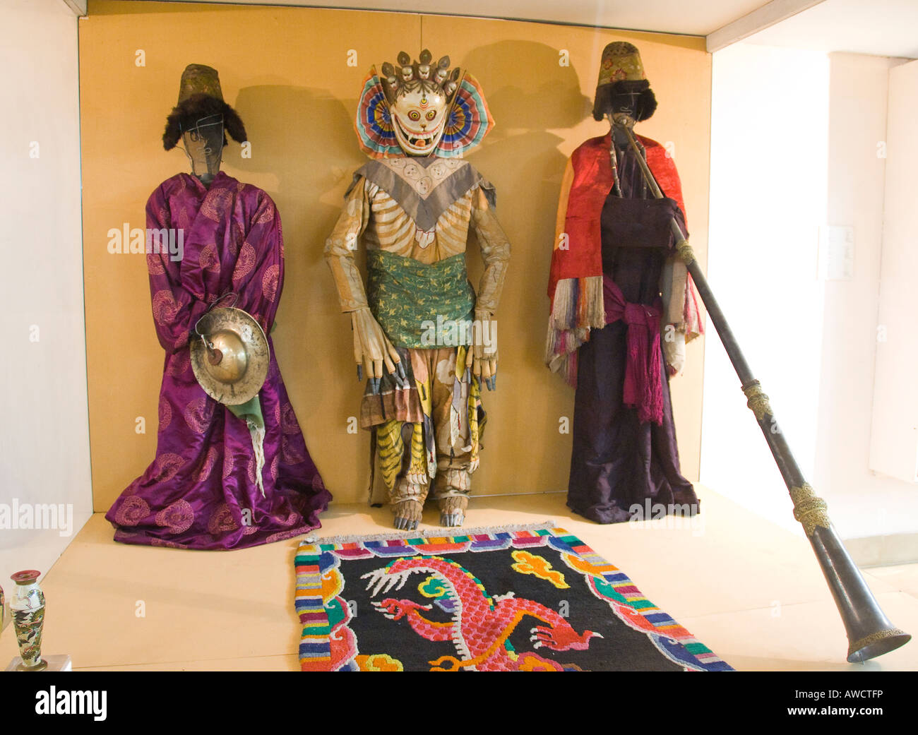 Monpa tribe hi-res stock photography and images - Alamy