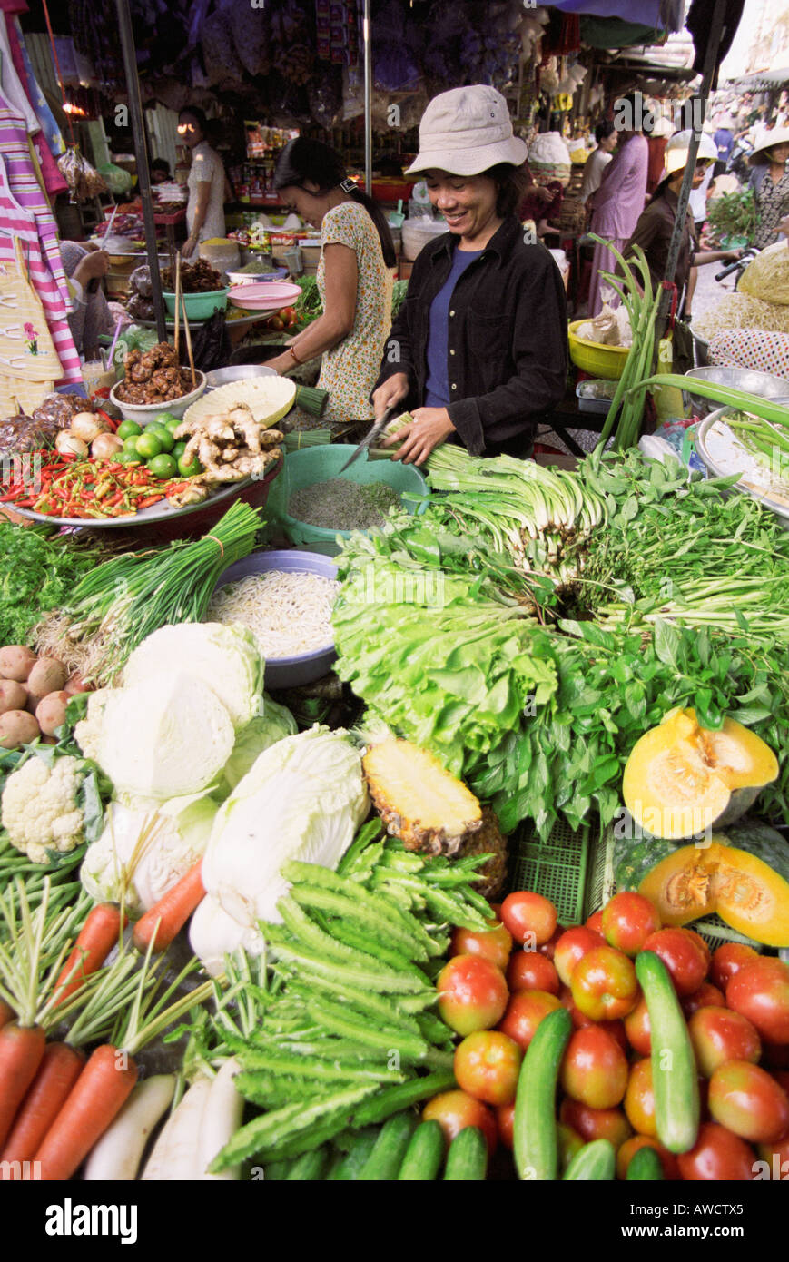Woman Vendor At Vegetable Stall Stock Photo - Alamy