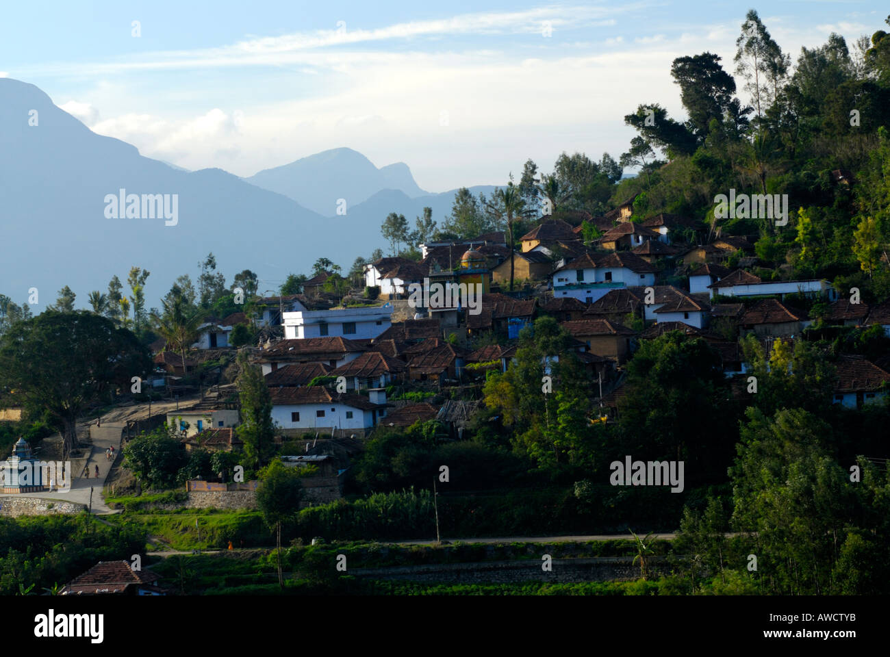 Houses in munnar hi-res stock photography and images - Alamy