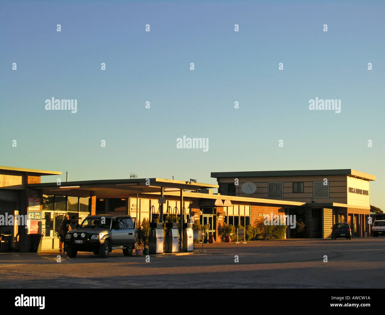 Eucla hi-res stock photography and images - Alamy