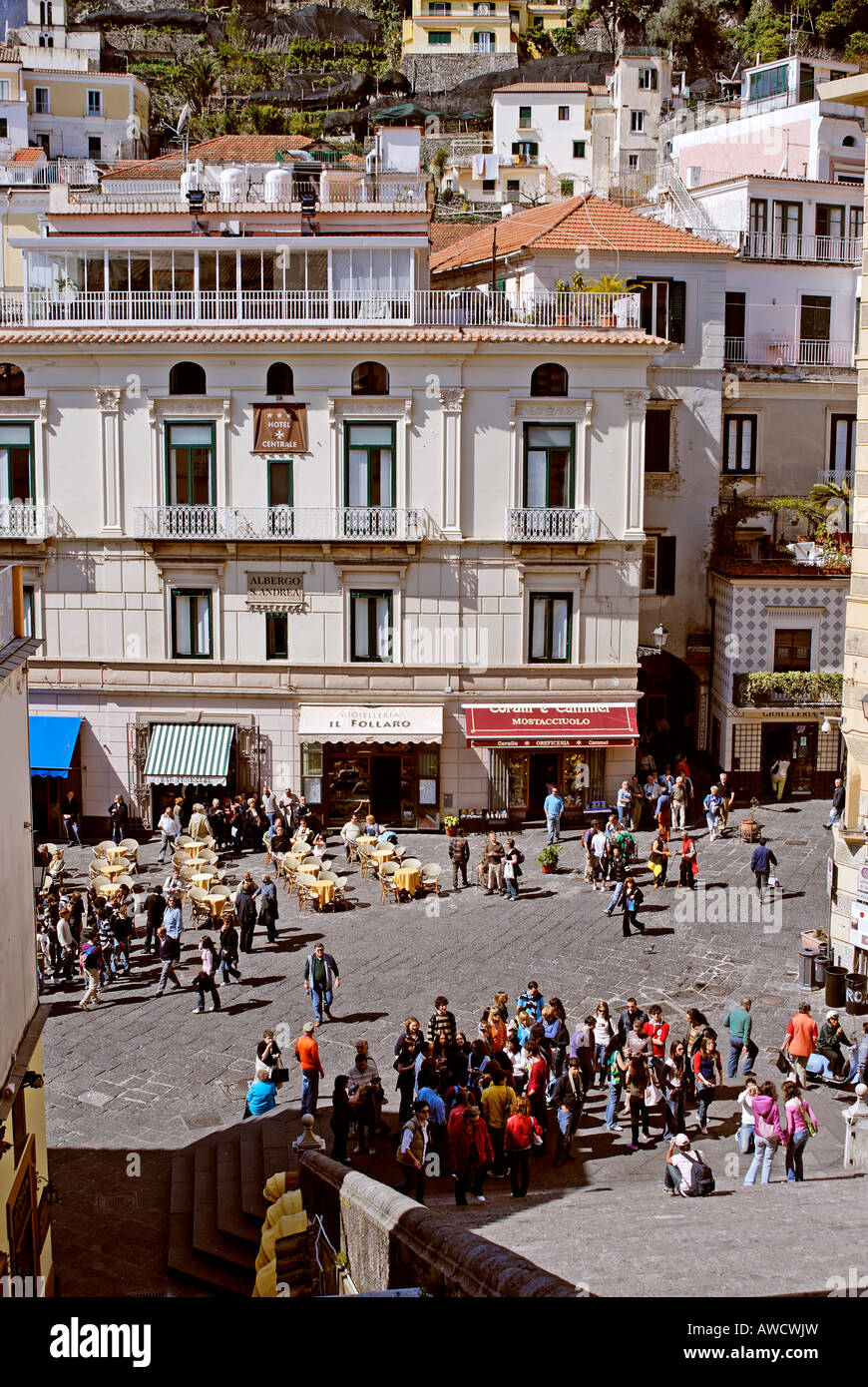 Duomo squar hi-res stock photography and images - Alamy