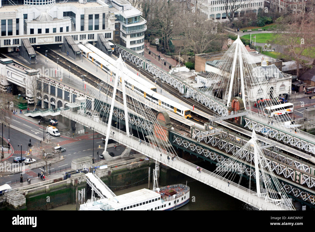 The thames from london eye hi-res stock photography and images - Alamy
