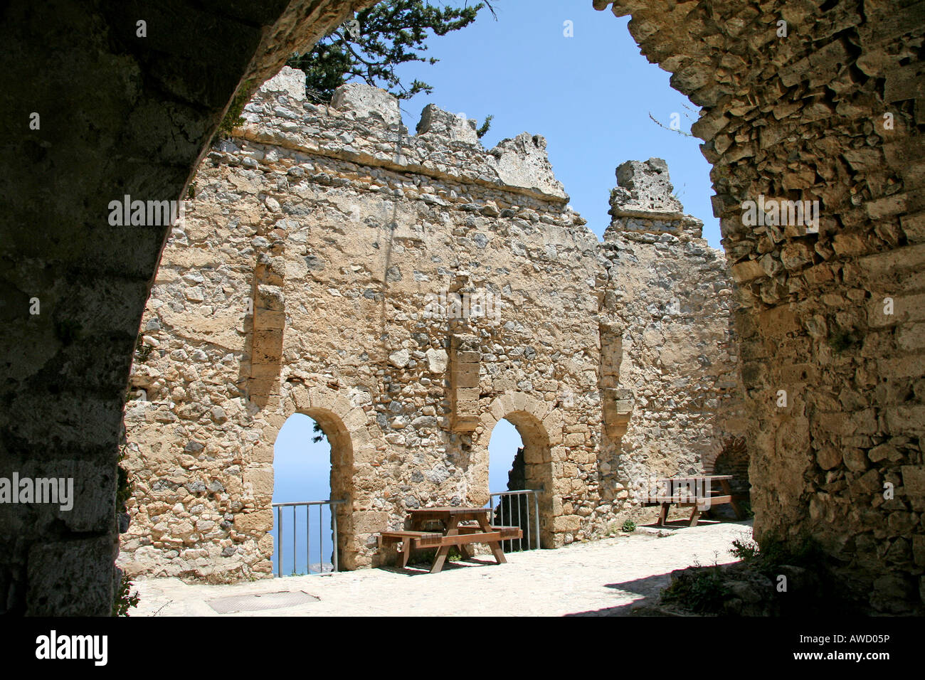 Kreuzritter burgen hi-res stock photography and images - Alamy
