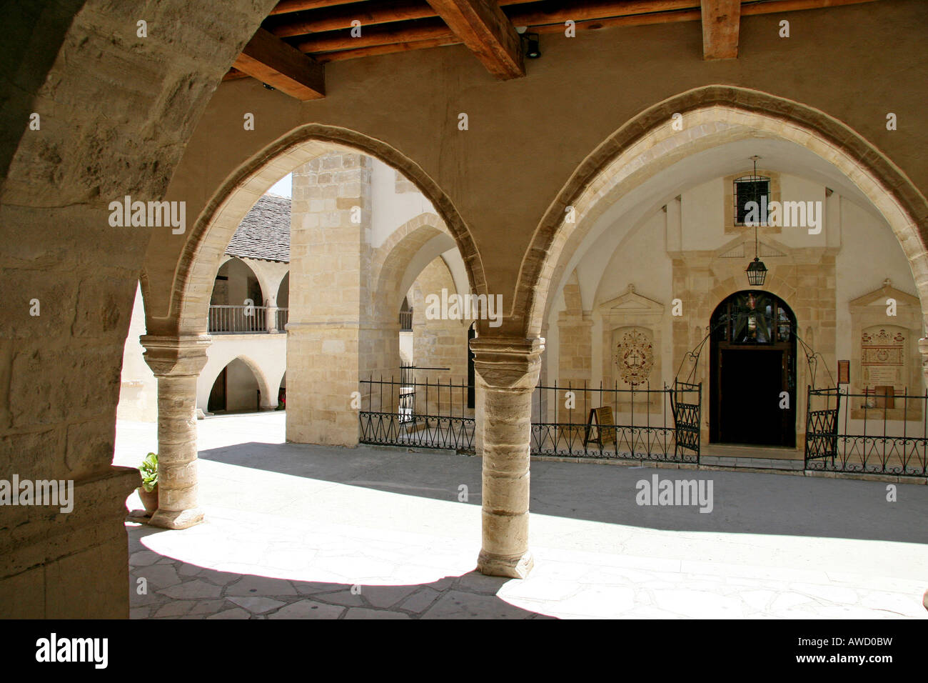 Cloister timiou stavrou church omodos hi-res stock photography and ...