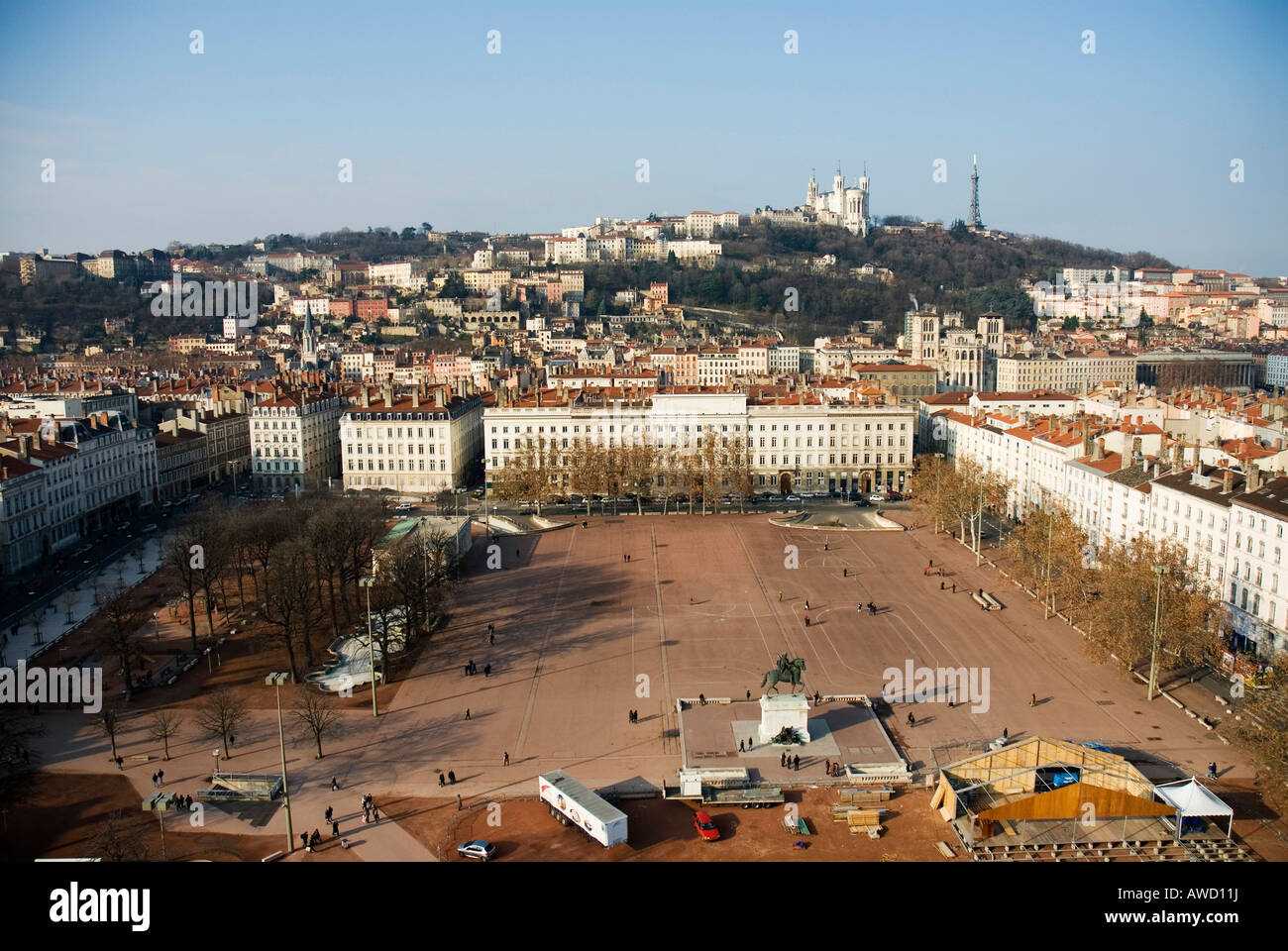 View onto Place Bellecour, Basilika Notre Dame de Fourvière at the back ...