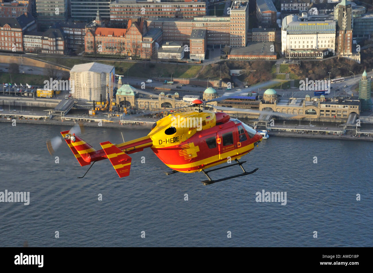 Medicopter hi-res stock photography and images - Alamy