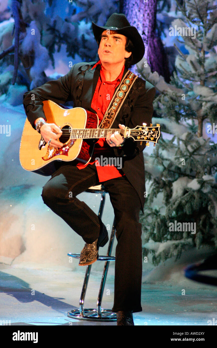 Singer Tom Astor at Weihnachtsfest der Volksmusik (Christmas Festival ...