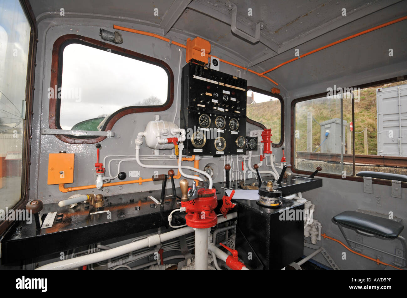 Loco cab hi-res stock photography and images - Alamy