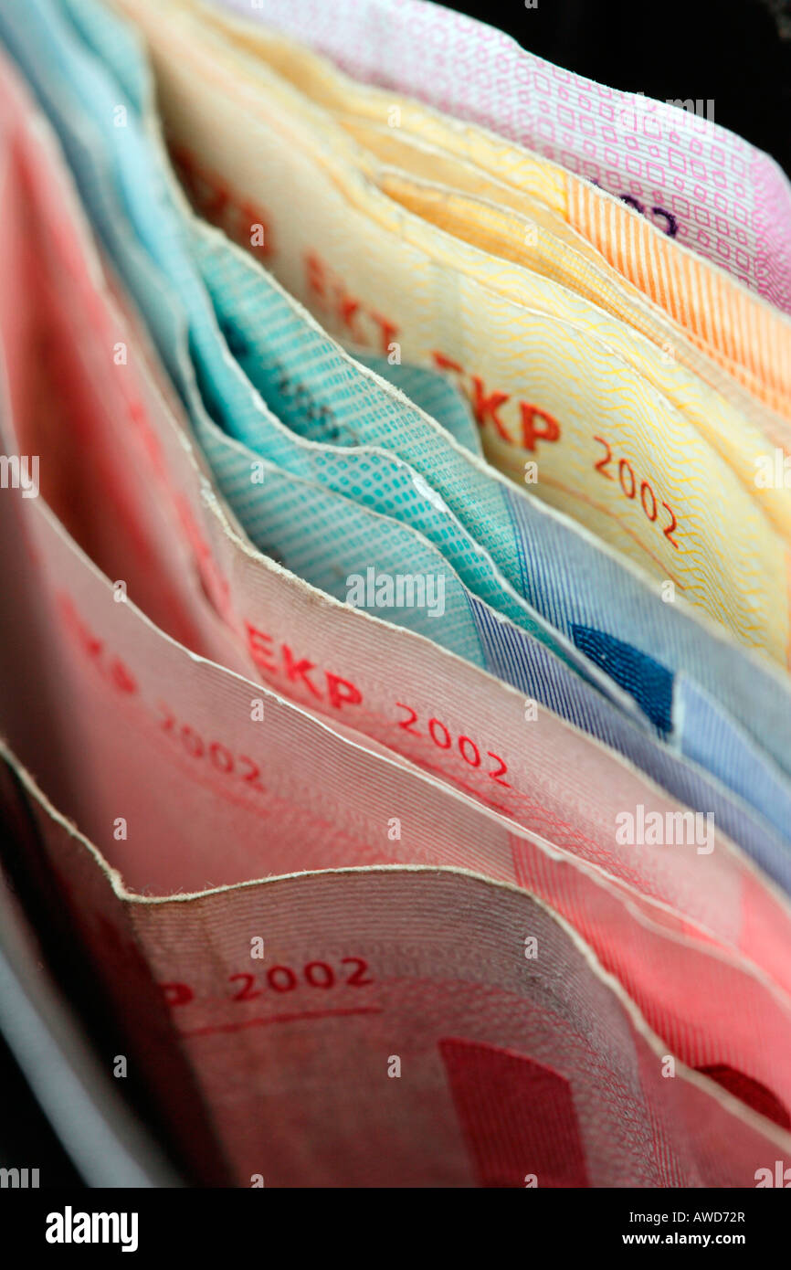 A lot of Euro bank notes in a purse Stock Photo - Alamy
