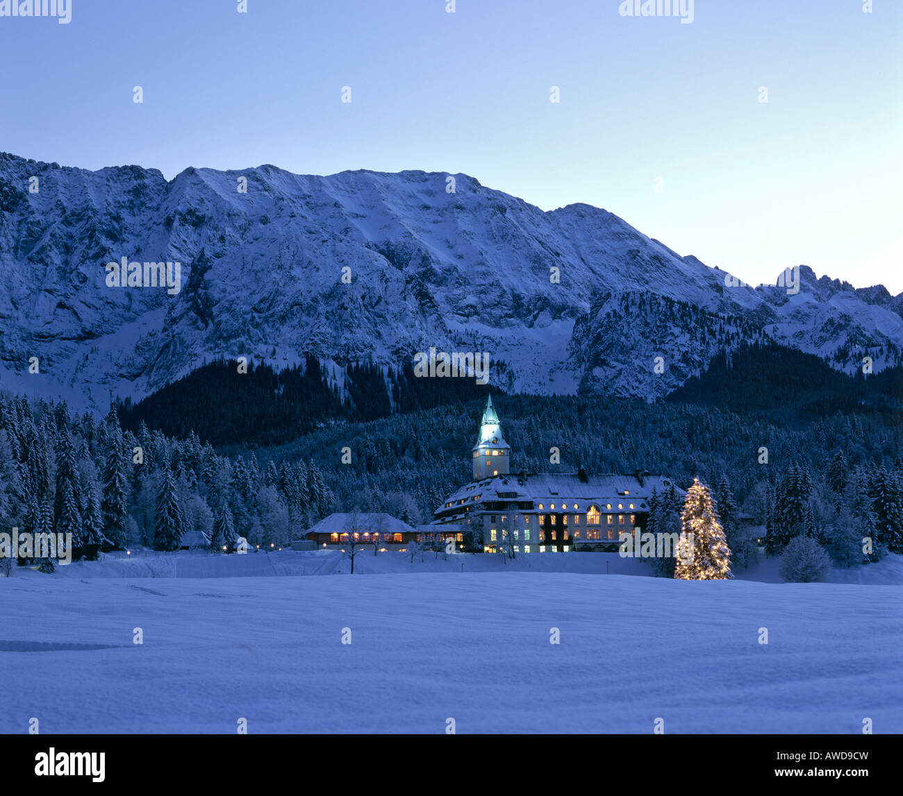 Elmau castle christmas hi-res stock photography and images - Alamy