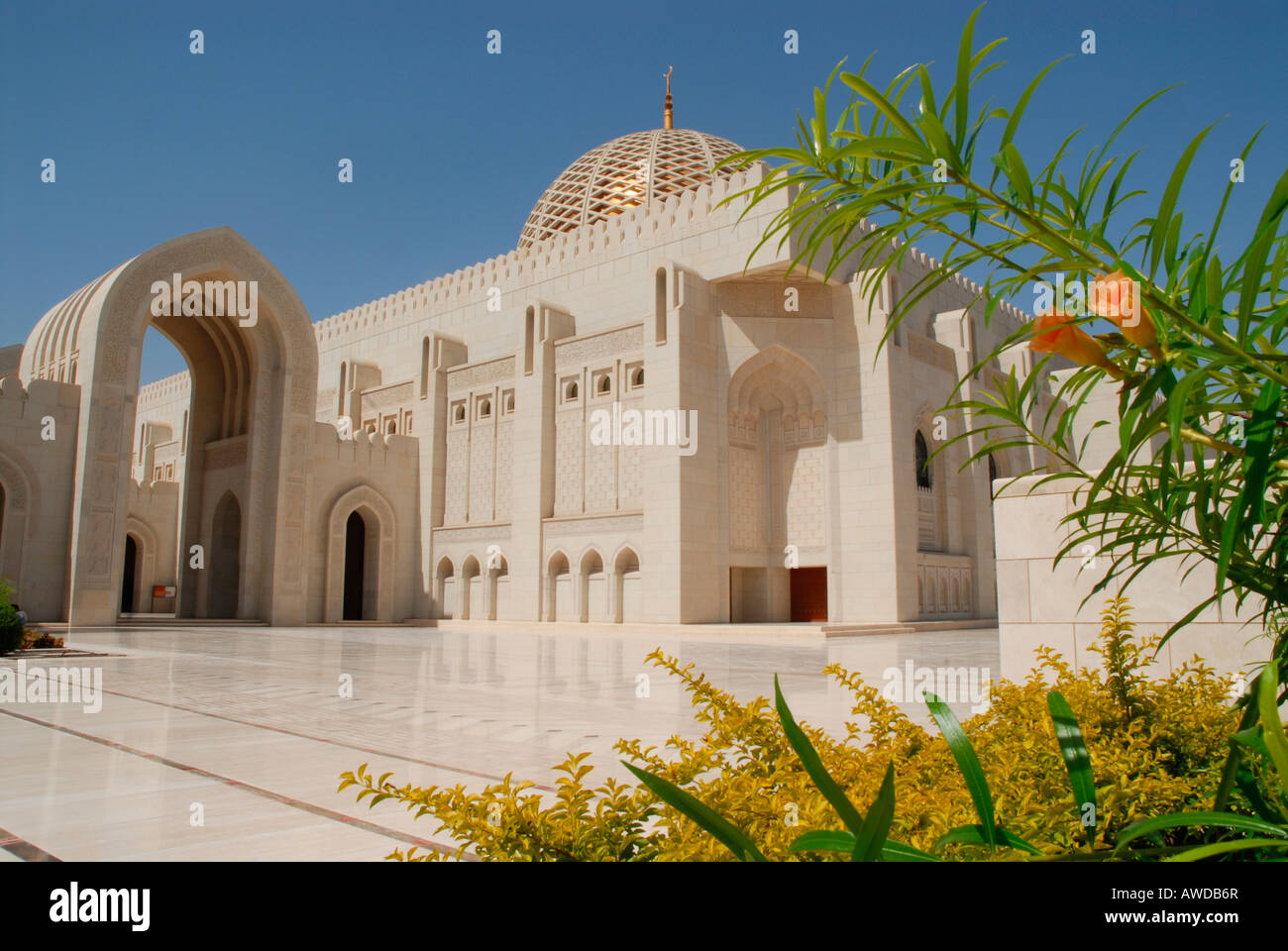 Sultan Kaboos mosque (Great Mosque), Muscat, Oman Stock Photo - Alamy