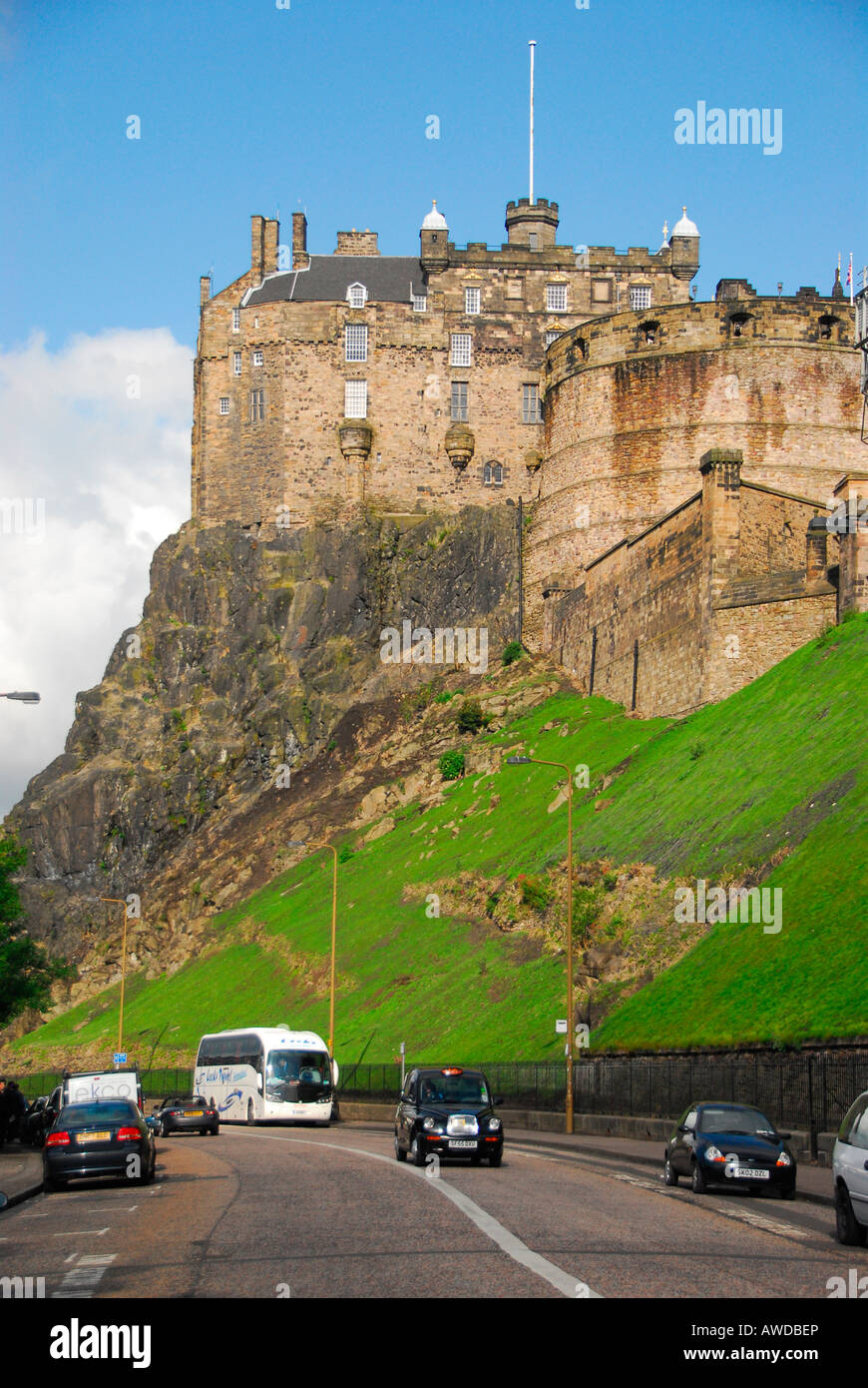Edinburgh castle north west hi-res stock photography and images - Alamy